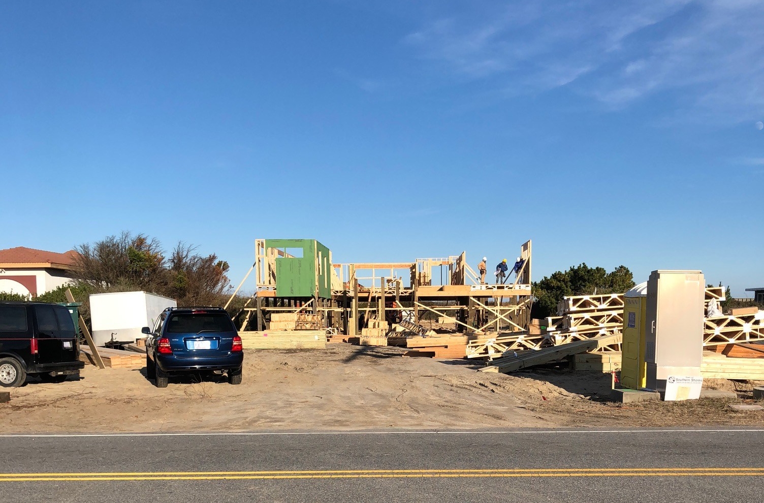 12/18/18: THE 12-BEDROOM HOUSE AT 98 OCEAN BLVD: BUILDING AT WARP SPEED ...